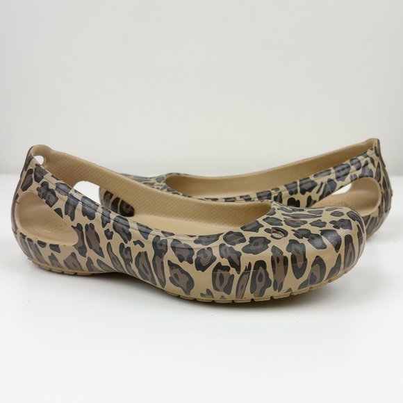 CROCS | Shoes | Crocs Womens Kadee Leopard Flat Size 5 | Poshmark